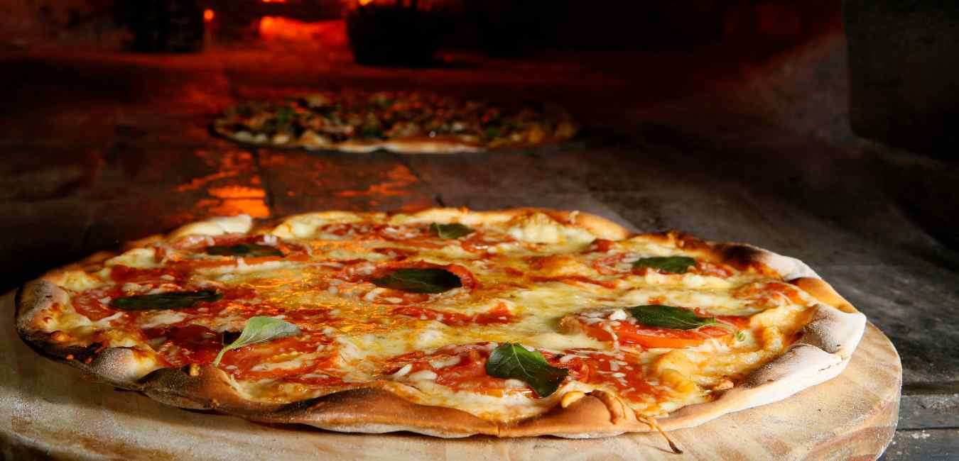 Eve's Pizzeria (HALAL) - Any Car Towing